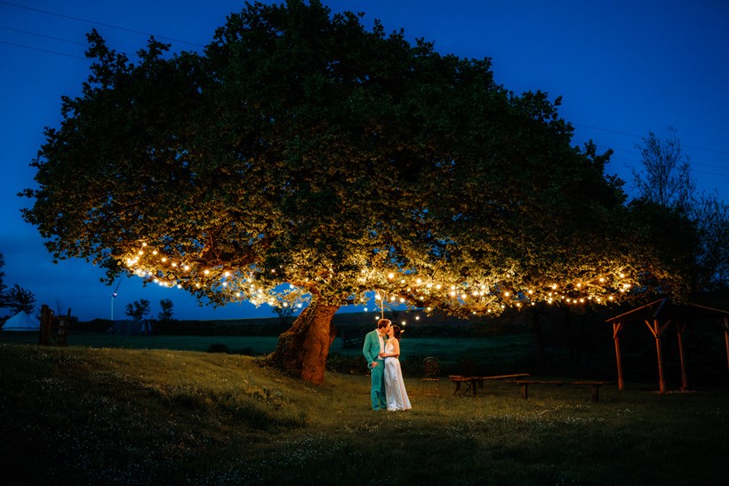 Sam and Angelica Enjoy May Wedding | Ash Barton Estate